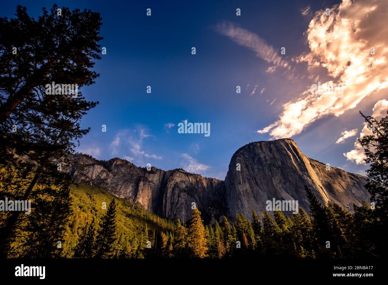 World famous rock climbing wall of El Capitan, Yosemite national park ...