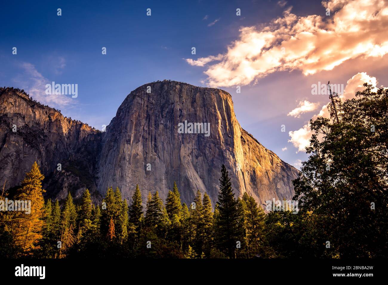 World famous rock climbing wall of El Capitan, Yosemite national park ...