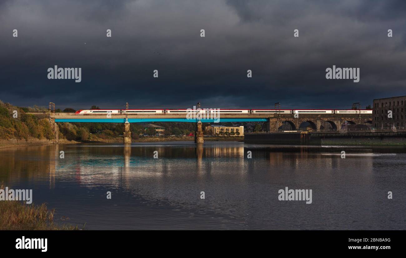 West coast main line bridge hi-res stock photography and images - Alamy