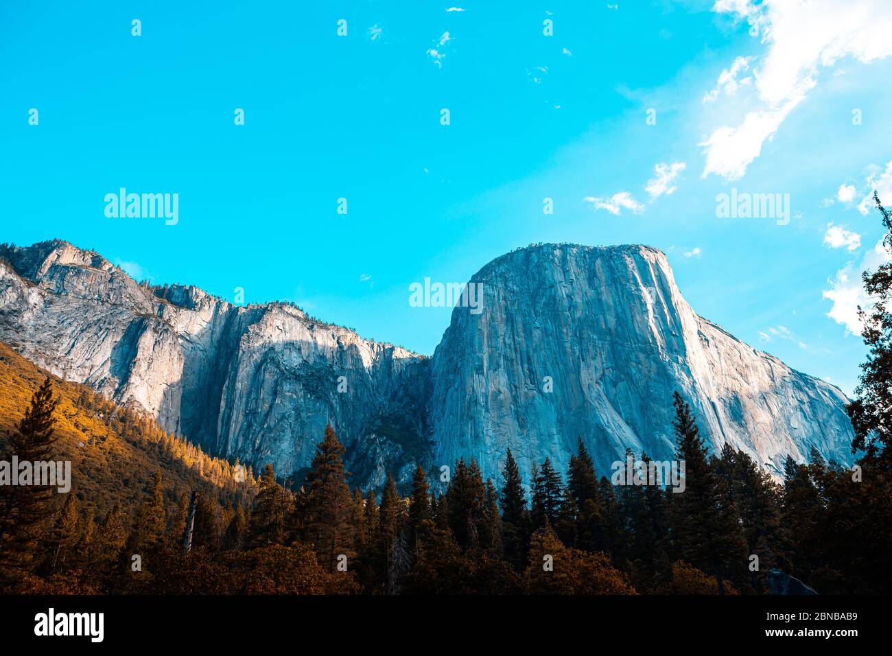 World famous rock climbing wall of El Capitan, Yosemite national park ...
