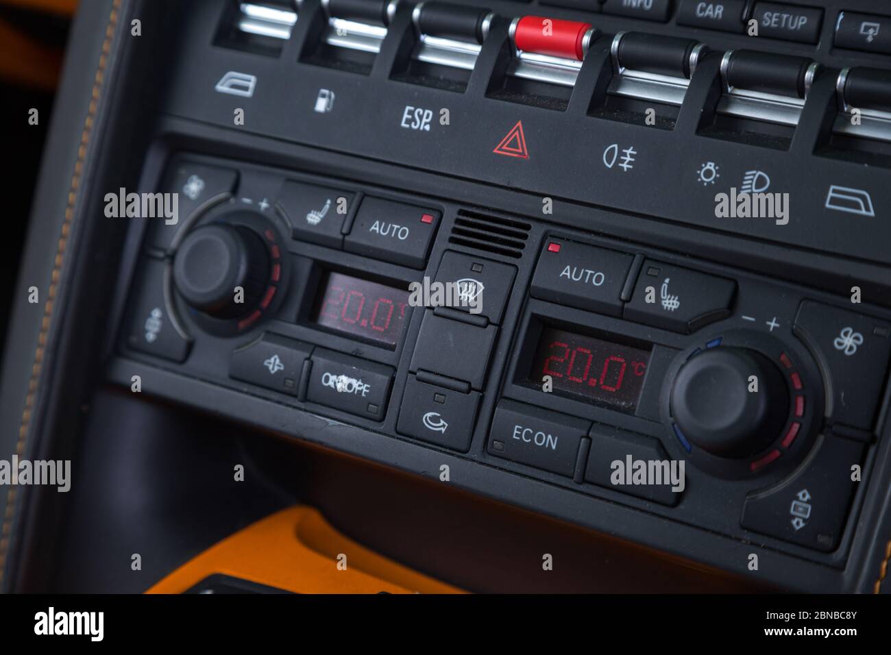 Infotainment screens hi-res stock photography and images - Alamy