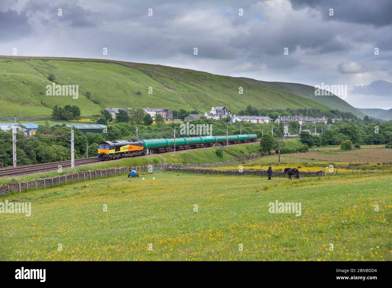 Colas rail freight class 66 diesel locomotive on the electrified west ...
