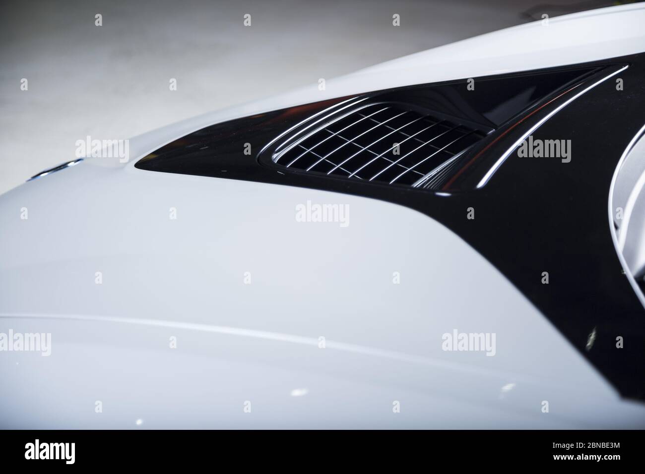 Modern car view white exterior hi-res stock photography and images - Alamy