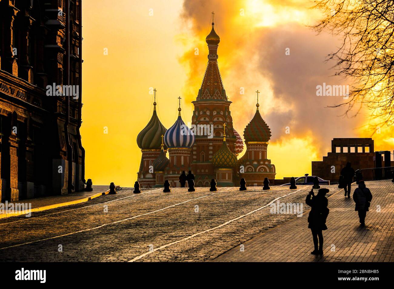 Redsquare hi-res stock photography and images - Alamy