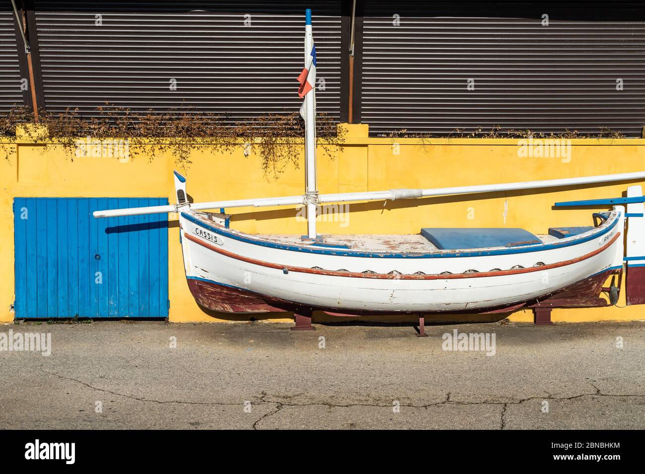 Fish boat lake france hi-res stock photography and images - Alamy
