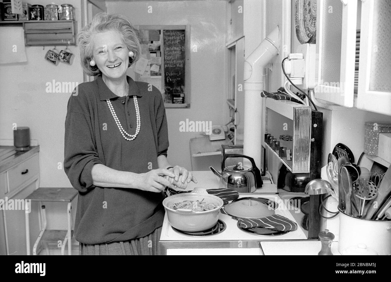 Philippa Davenport, cookery writer, at home in 1988 Stock Photo - Alamy