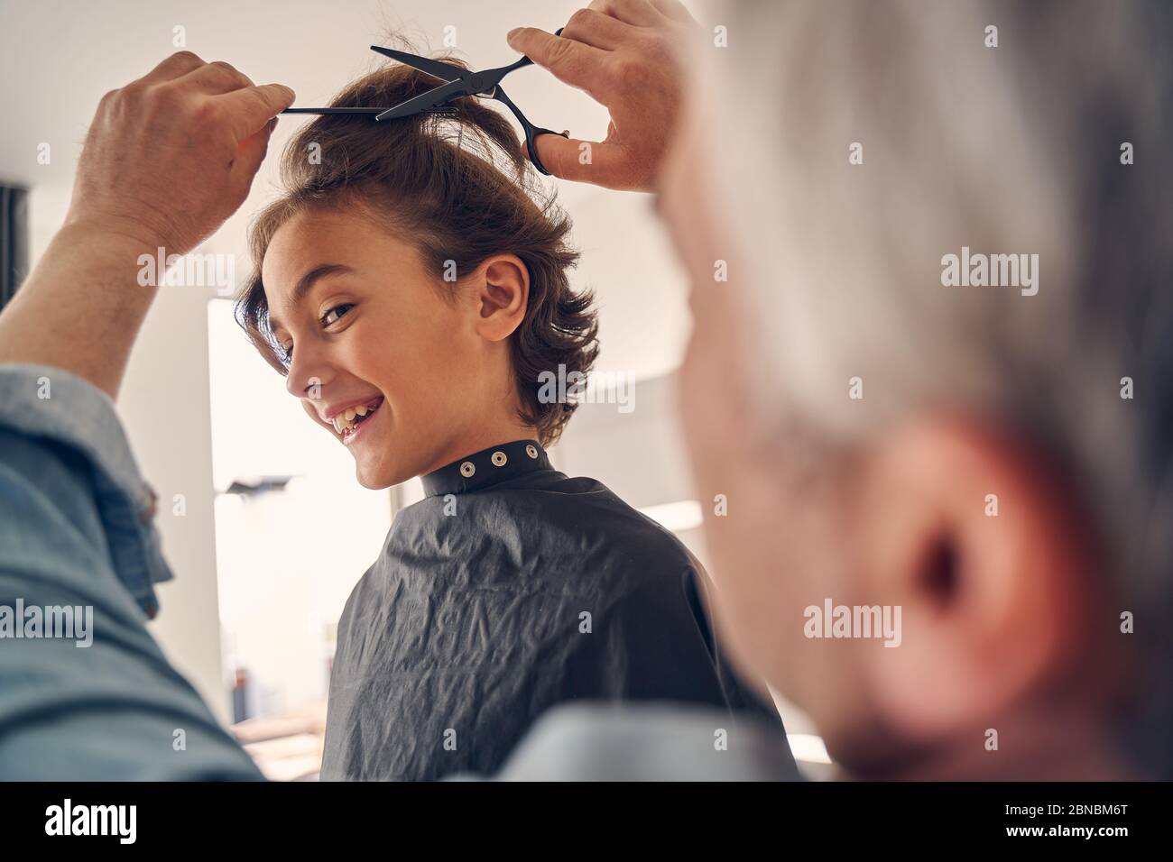Boy looking curiously hi-res stock photography and images - Alamy