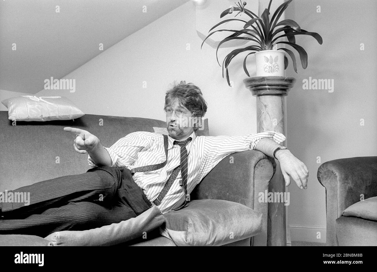 Playwright Willy Russell in his Liverpool office, 1988 Stock Photo - Alamy