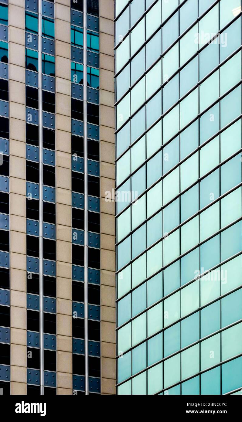 Upward view of chicago skyscrapers and tall office buildings ...
