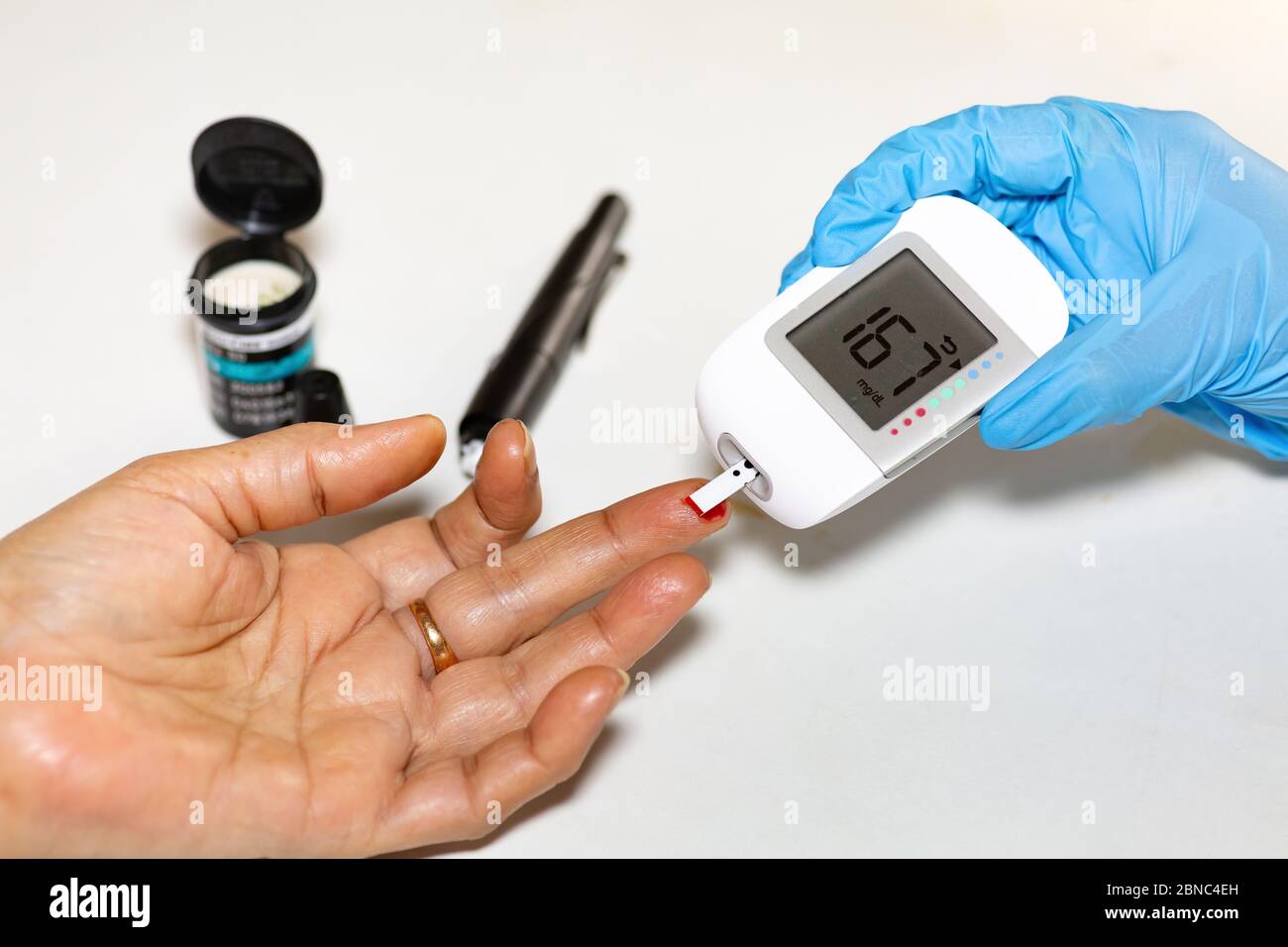 Glucometer hi-res stock photography and images - Alamy