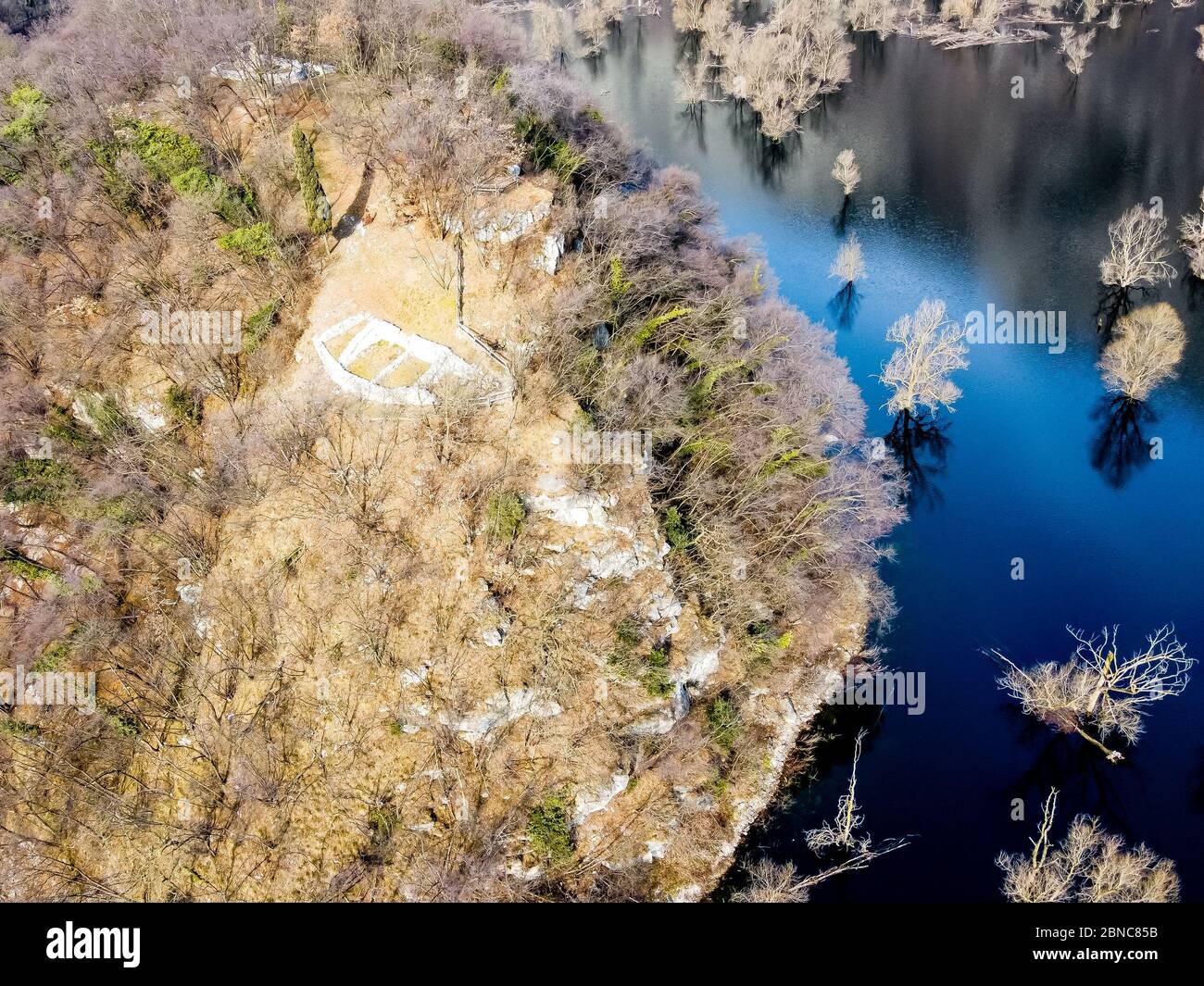 Lake loppio hi-res stock photography and images - Alamy