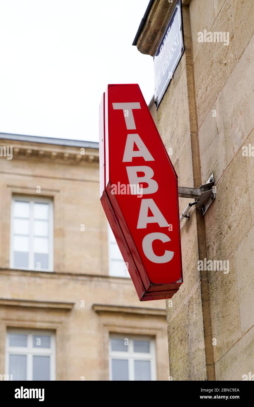 Tobacco store france hi-res stock photography and images - Alamy