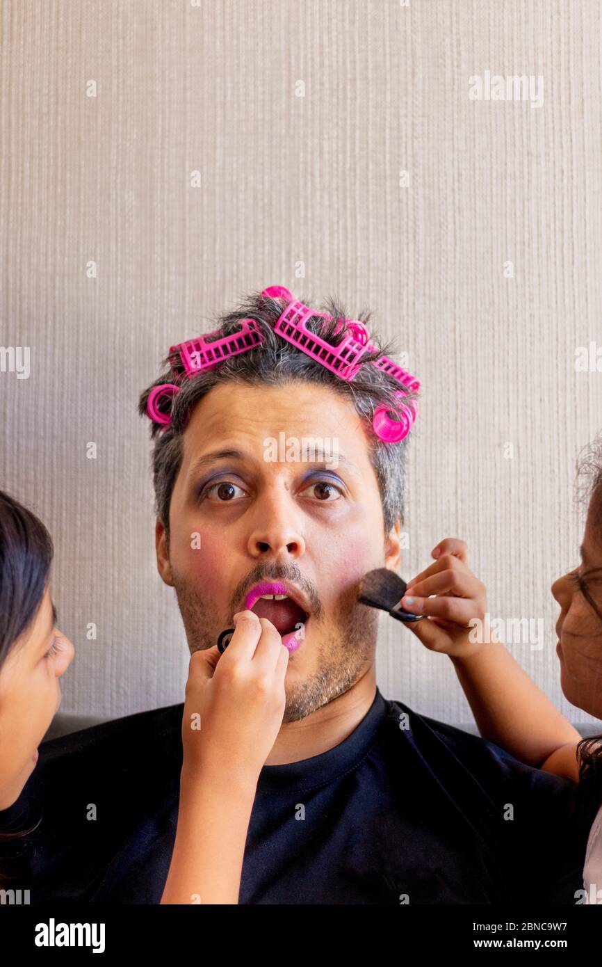 Dad daughters makeup hi-res stock photography and images - Alamy