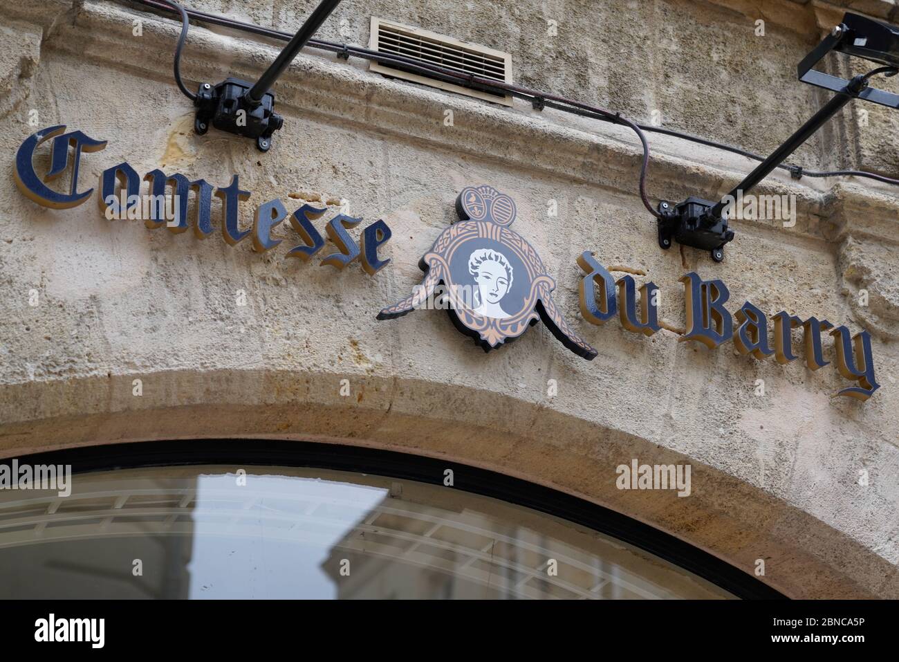 Comtesse du barry logo hi-res stock photography and images - Alamy