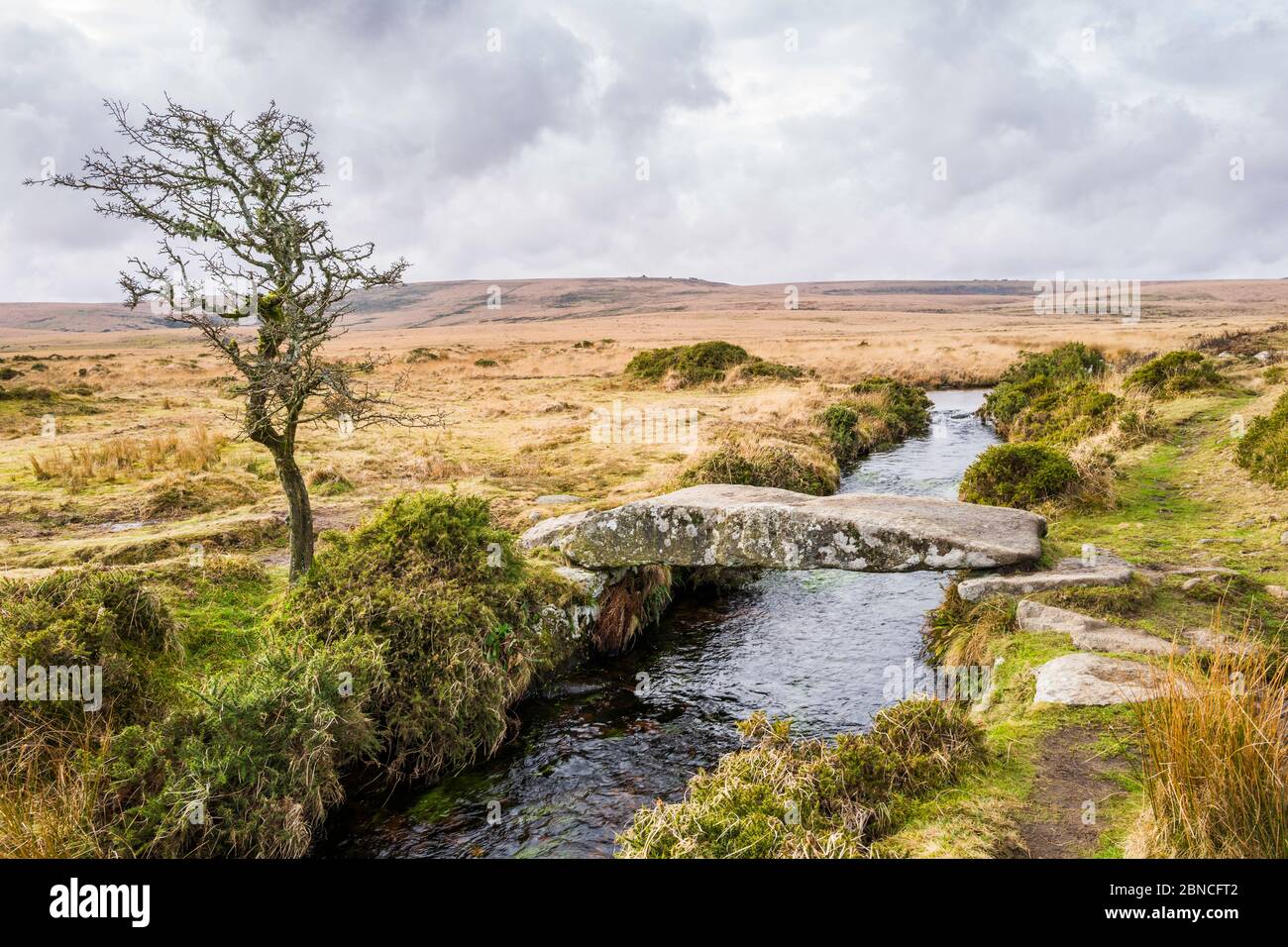 Clapper bridge north teign river hi-res stock photography and images ...