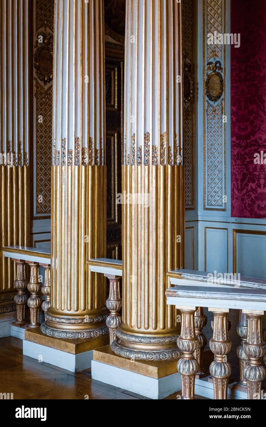 Palace Pillars Image Of Architecture Of Mysore Palace With Designs On