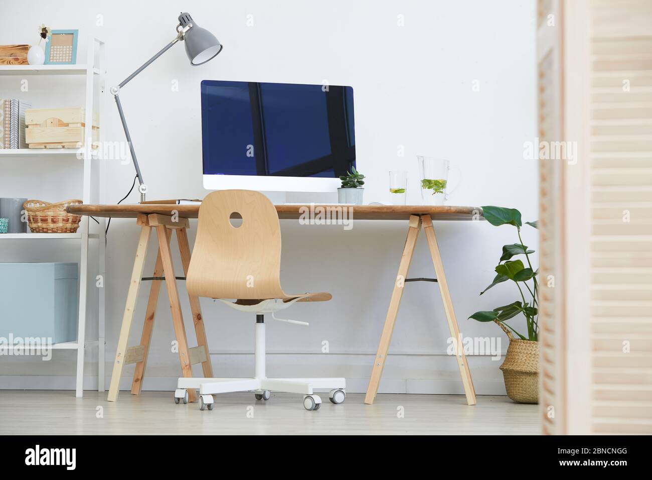 Monitor architecture hi-res stock photography and images - Alamy