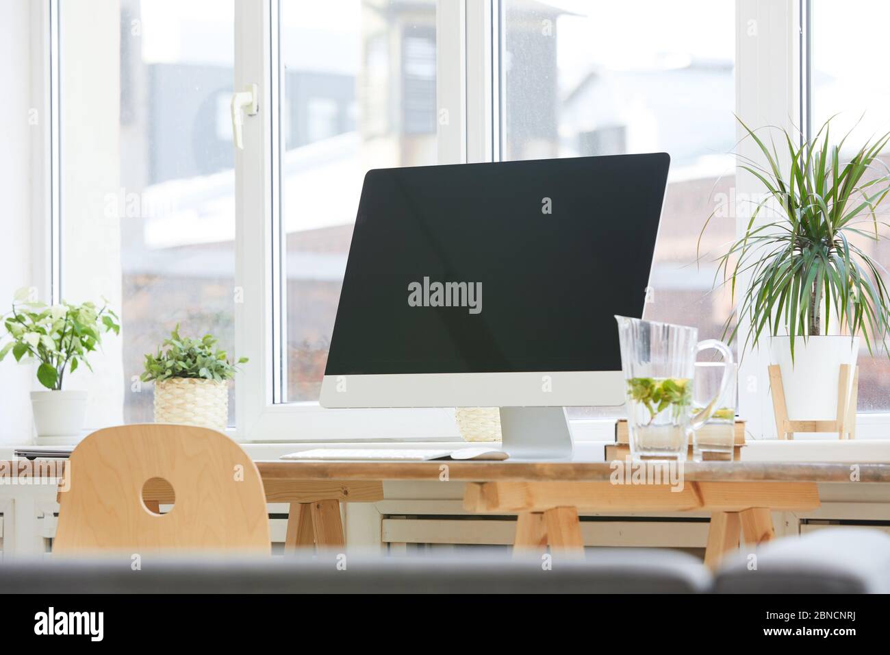 Monitor architecture hi-res stock photography and images - Alamy