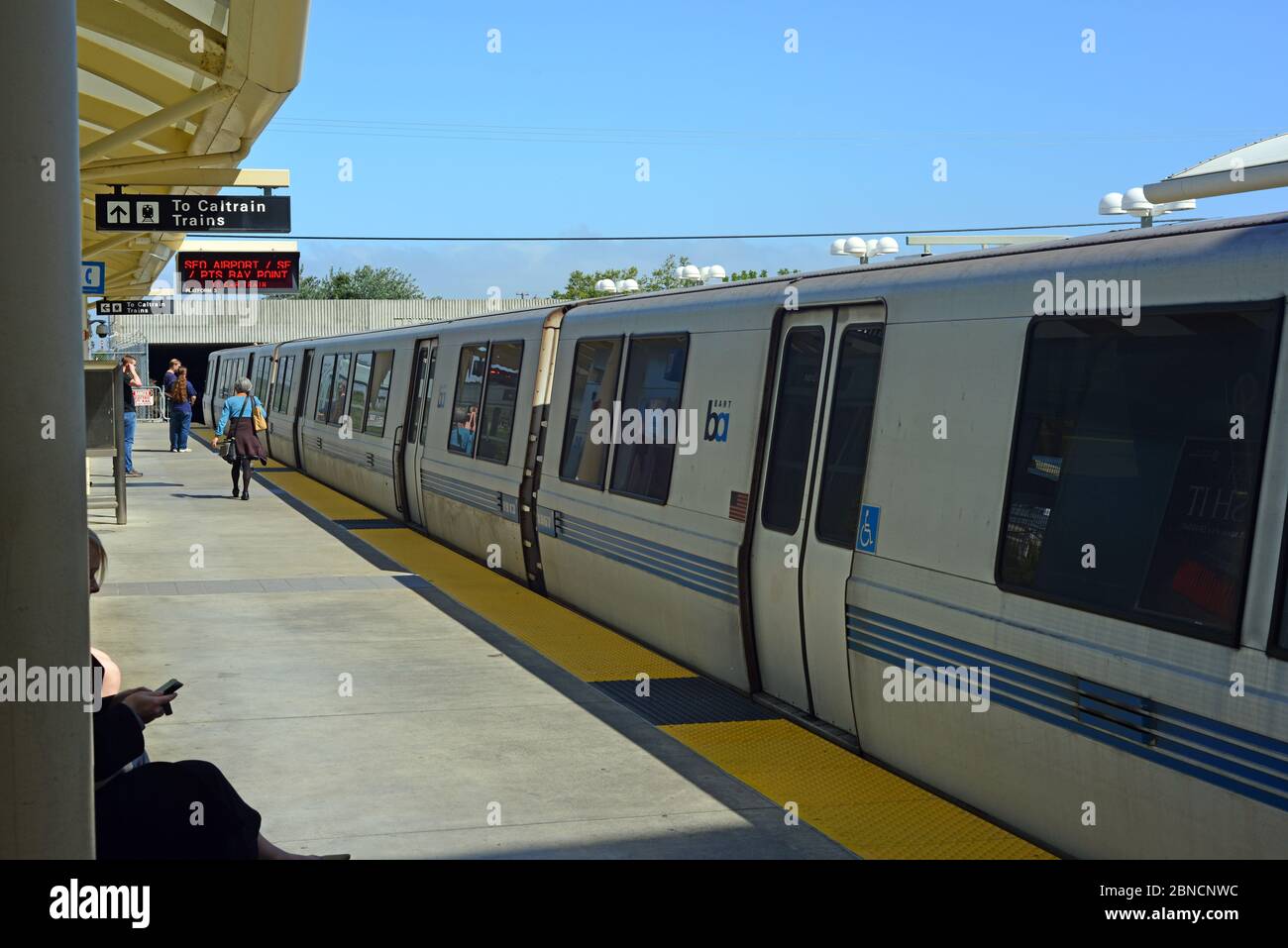 BART train standing at Millbrae station, Silicon Valley Stock Photo - Alamy