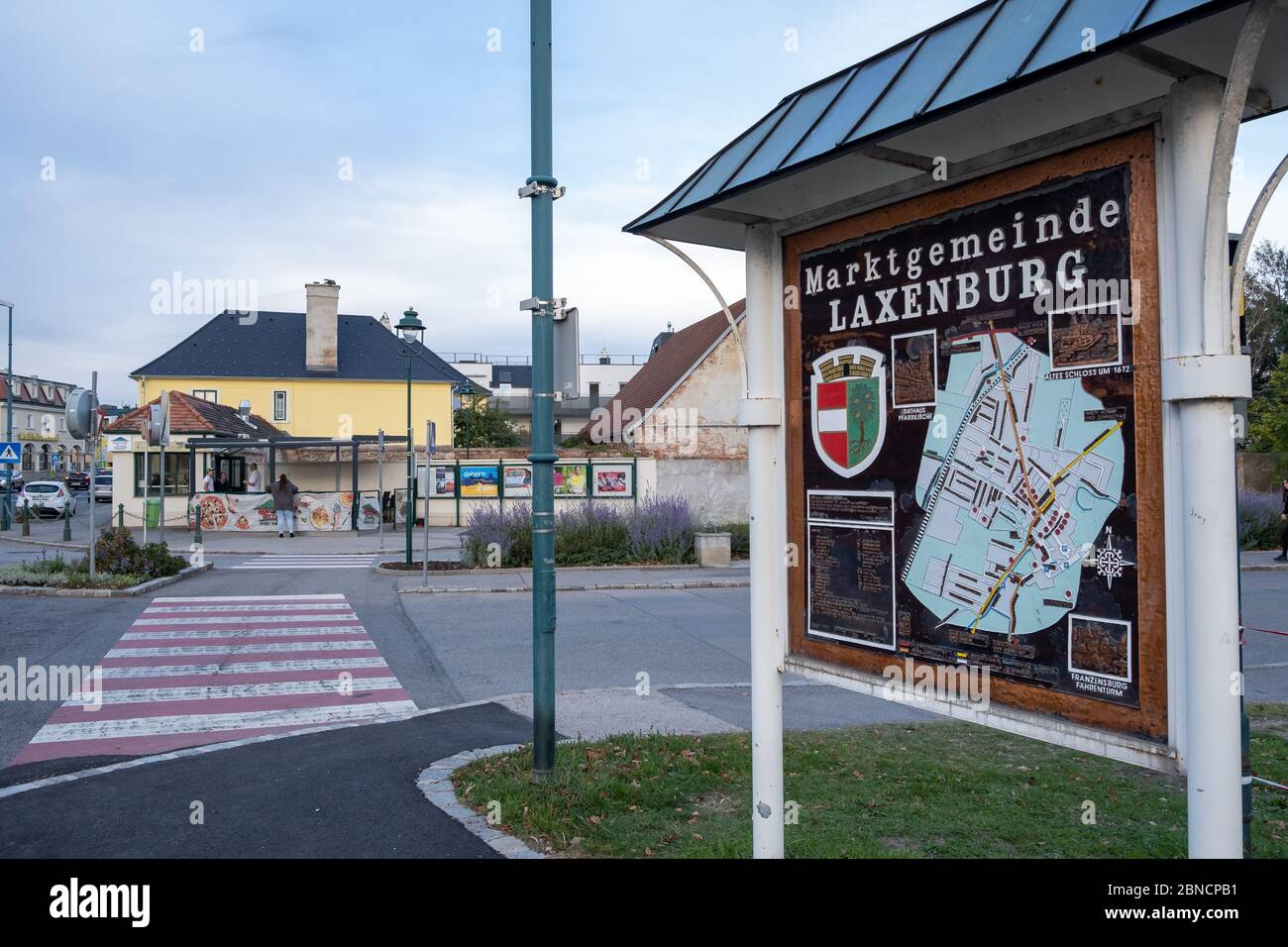 Modling street map hi-res stock photography and images - Alamy