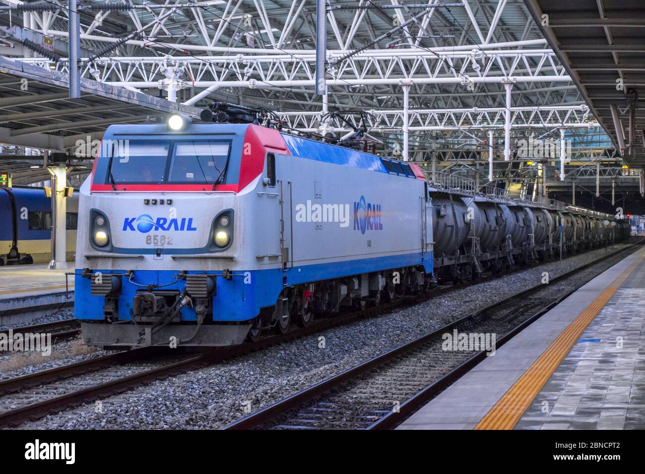 Ktx technology logo hi-res stock photography and images - Alamy