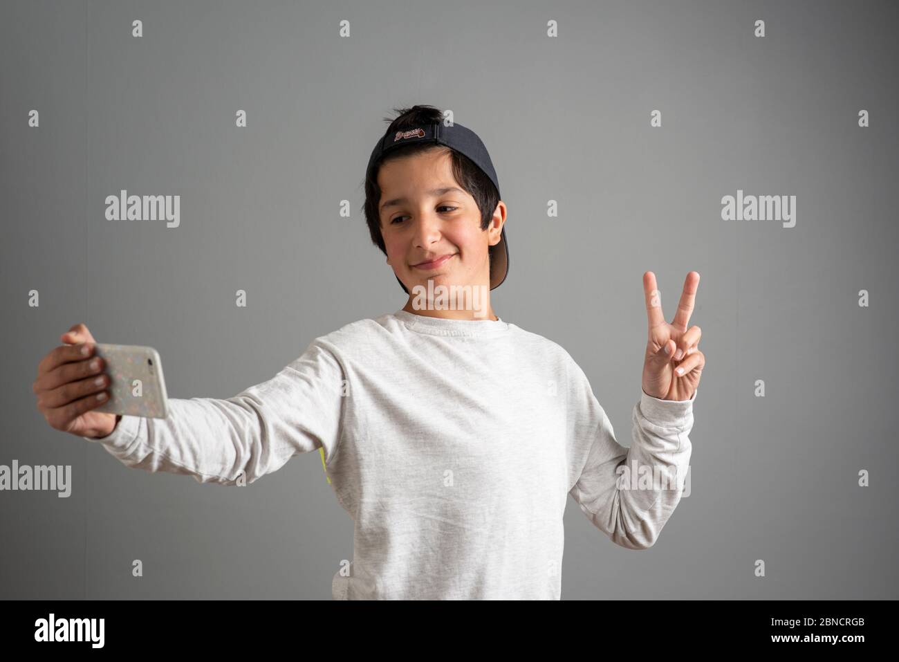 Selfie teen boy hi-res stock photography and images - Alamy