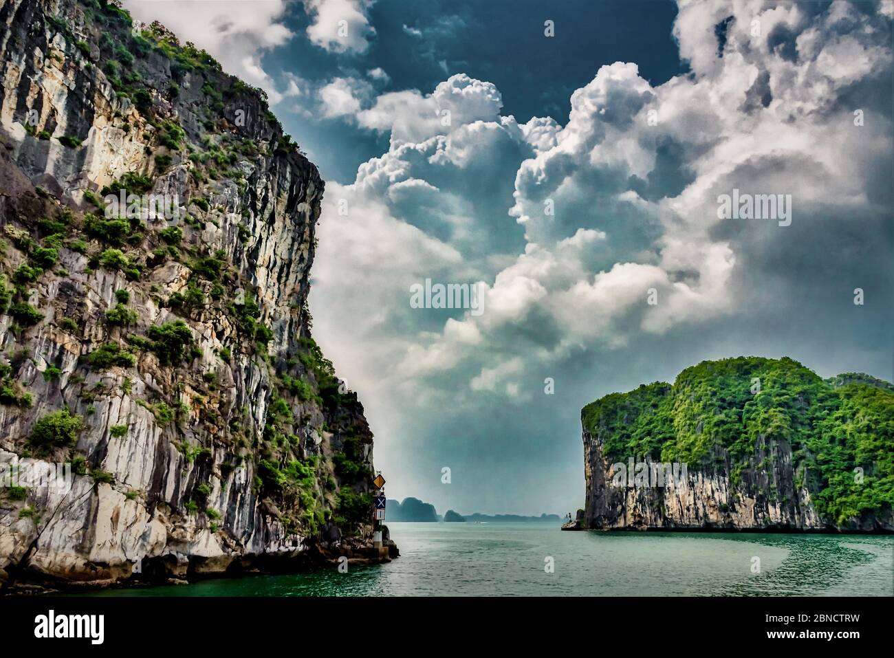 Beautiful attraction limestone formations hi-res stock photography and ...