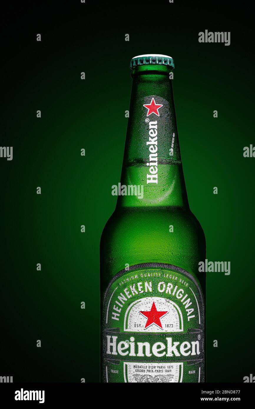 Heineken star bottle hi-res stock photography and images - Alamy