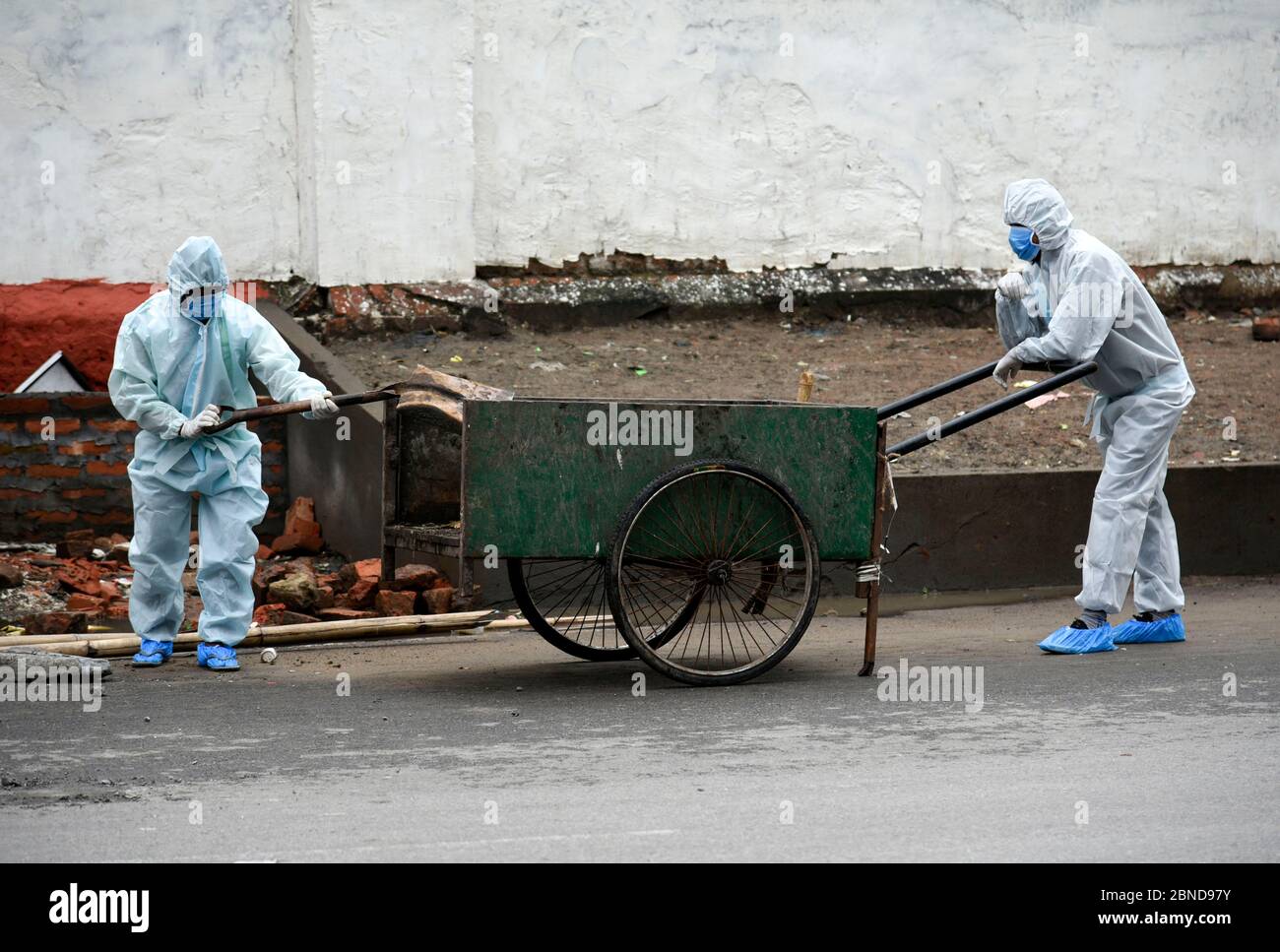 India fancy mask coronavirus hi-res stock photography and images - Alamy