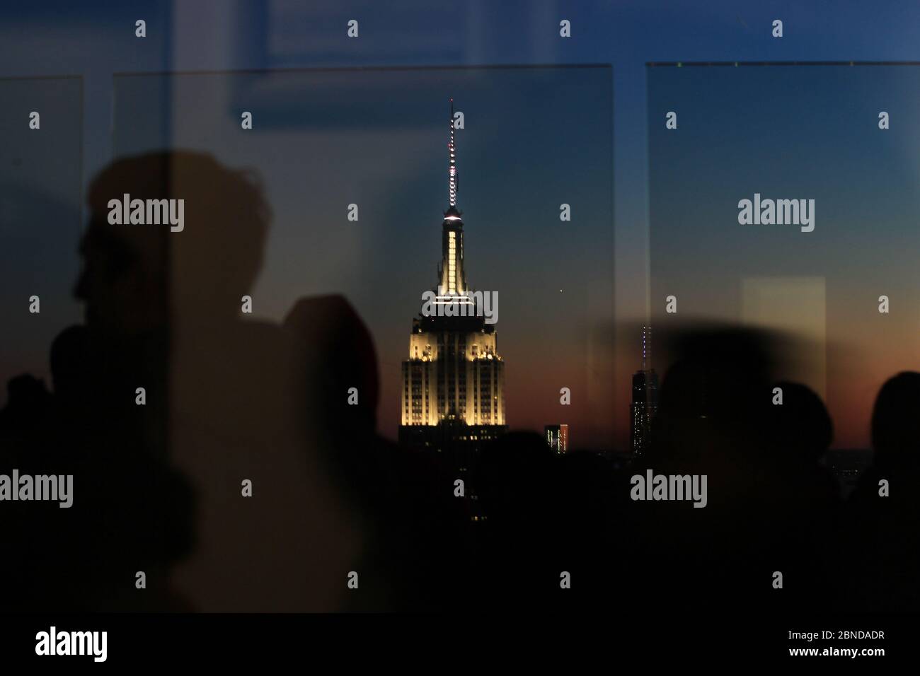 Beautiful sunset view of the Manhattan, New York skyline Stock Photo ...