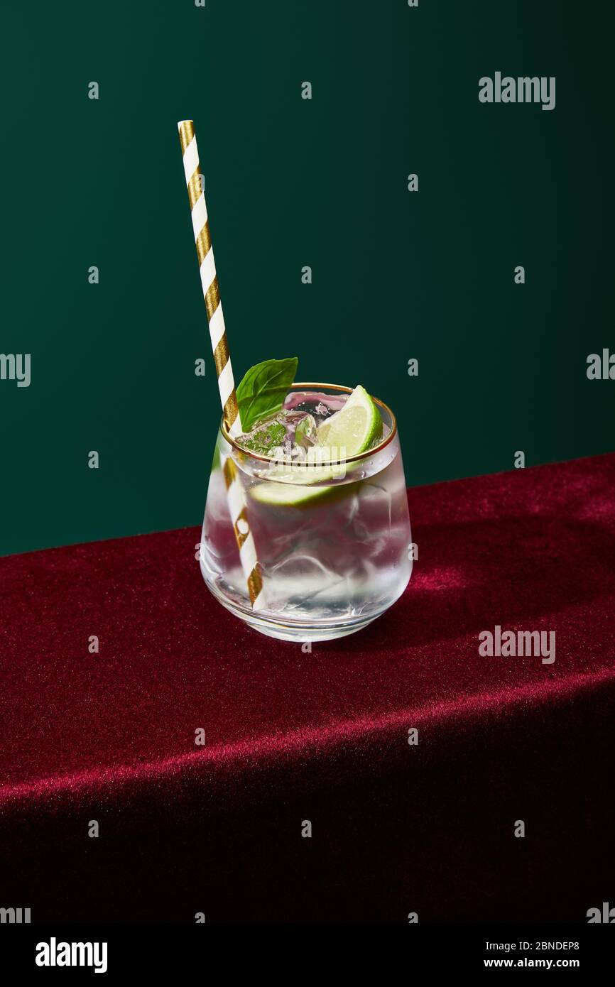 Straw rim hi-res stock photography and images - Alamy