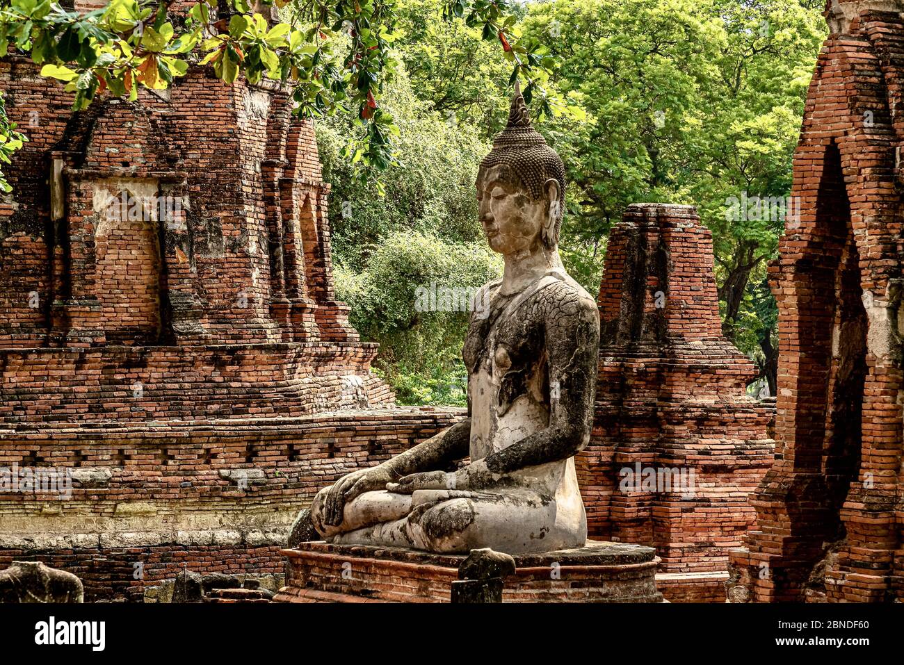 Beautiful buddhist wat phra hi-res stock photography and images - Alamy