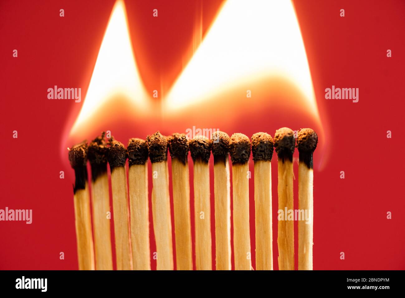 Row matchsticks burning hi-res stock photography and images - Alamy