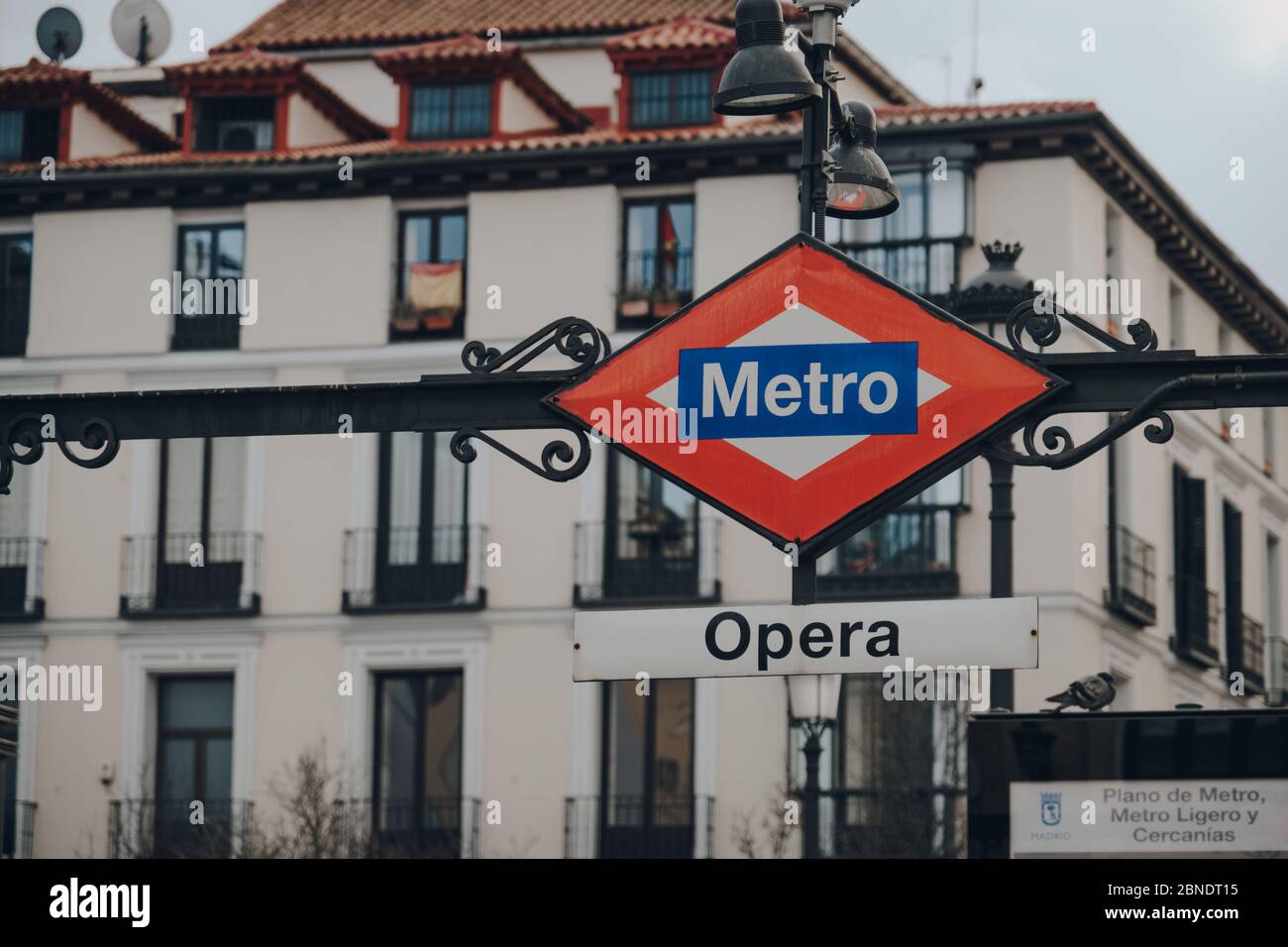 Opera station hi-res stock photography and images - Alamy