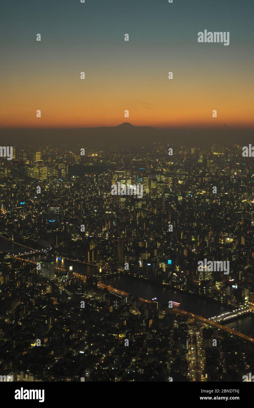 Tokyo skytree mount fuji hi-res stock photography and images - Alamy