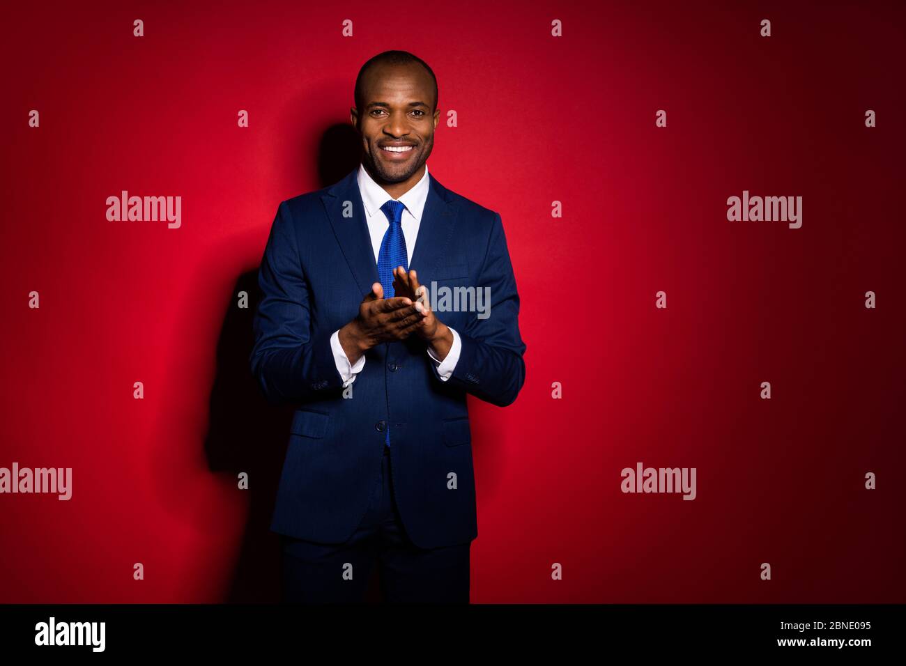Clapping afro american man portrait hi-res stock photography and images ...