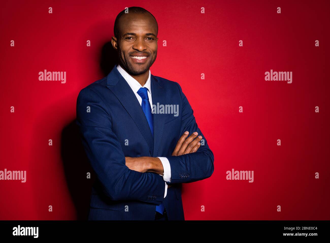 Real estate agent red blazer hi-res stock photography and images - Alamy
