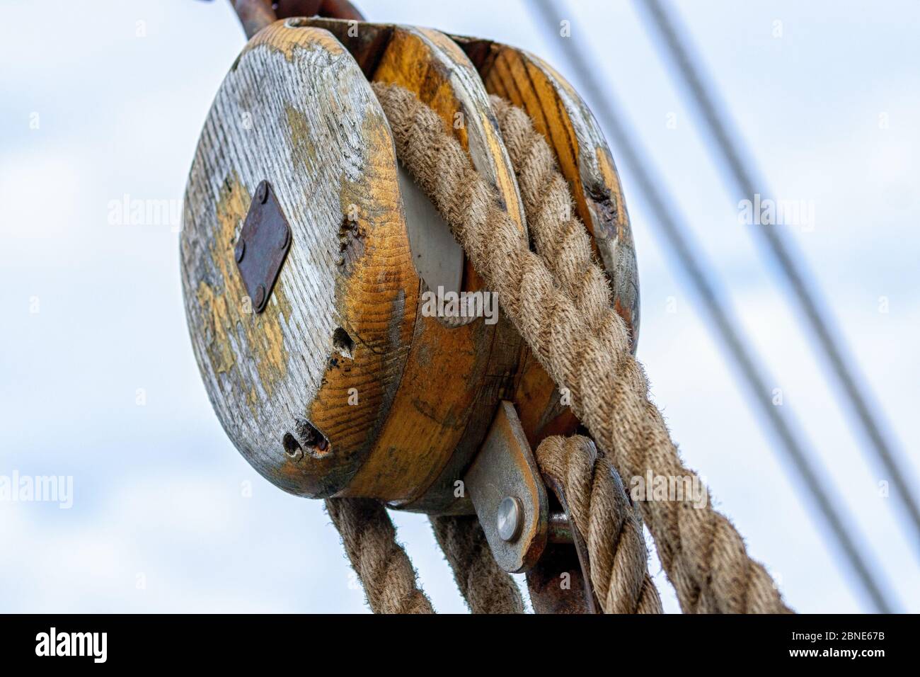 Block rigging on ship hi-res stock photography and images - Alamy