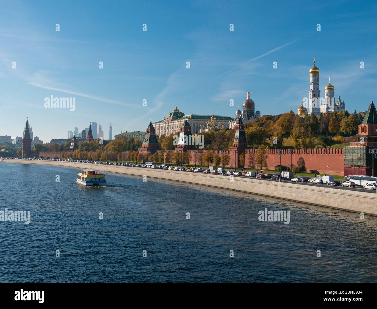 MOSCOW RUSSIA- AUG 25, 2018: Sunny summer day moscow river bay kremlin ...
