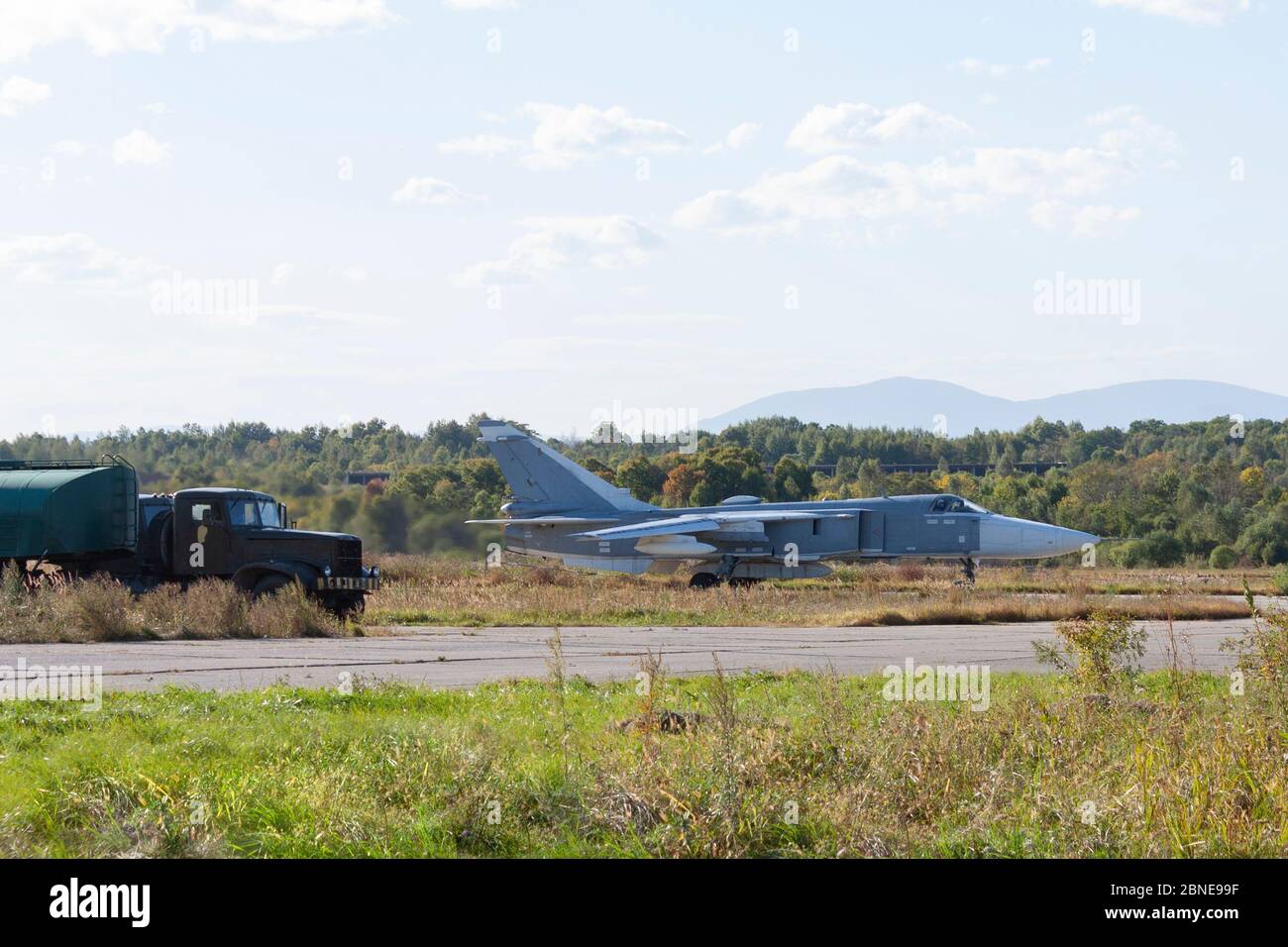 Fencer bomber hi-res stock photography and images - Alamy