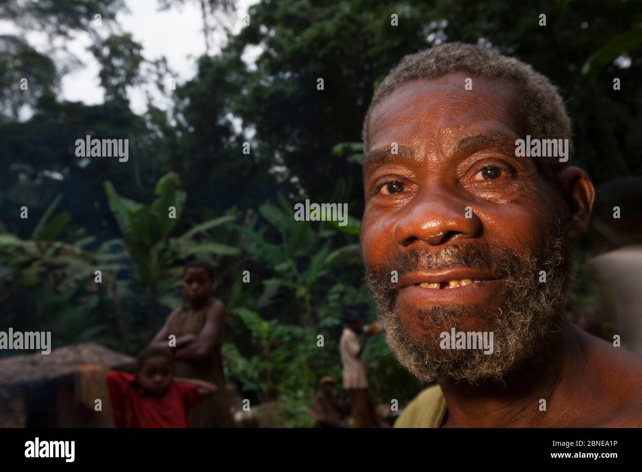 Baka people hi-res stock photography and images - Alamy