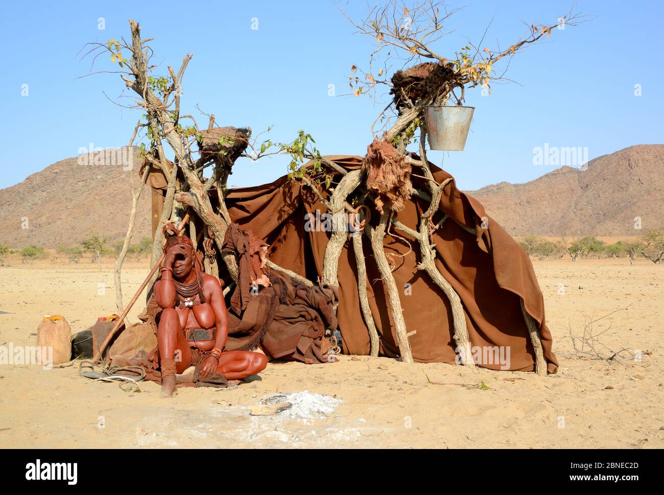 Sitting beside fire hi-res stock photography and images - Alamy