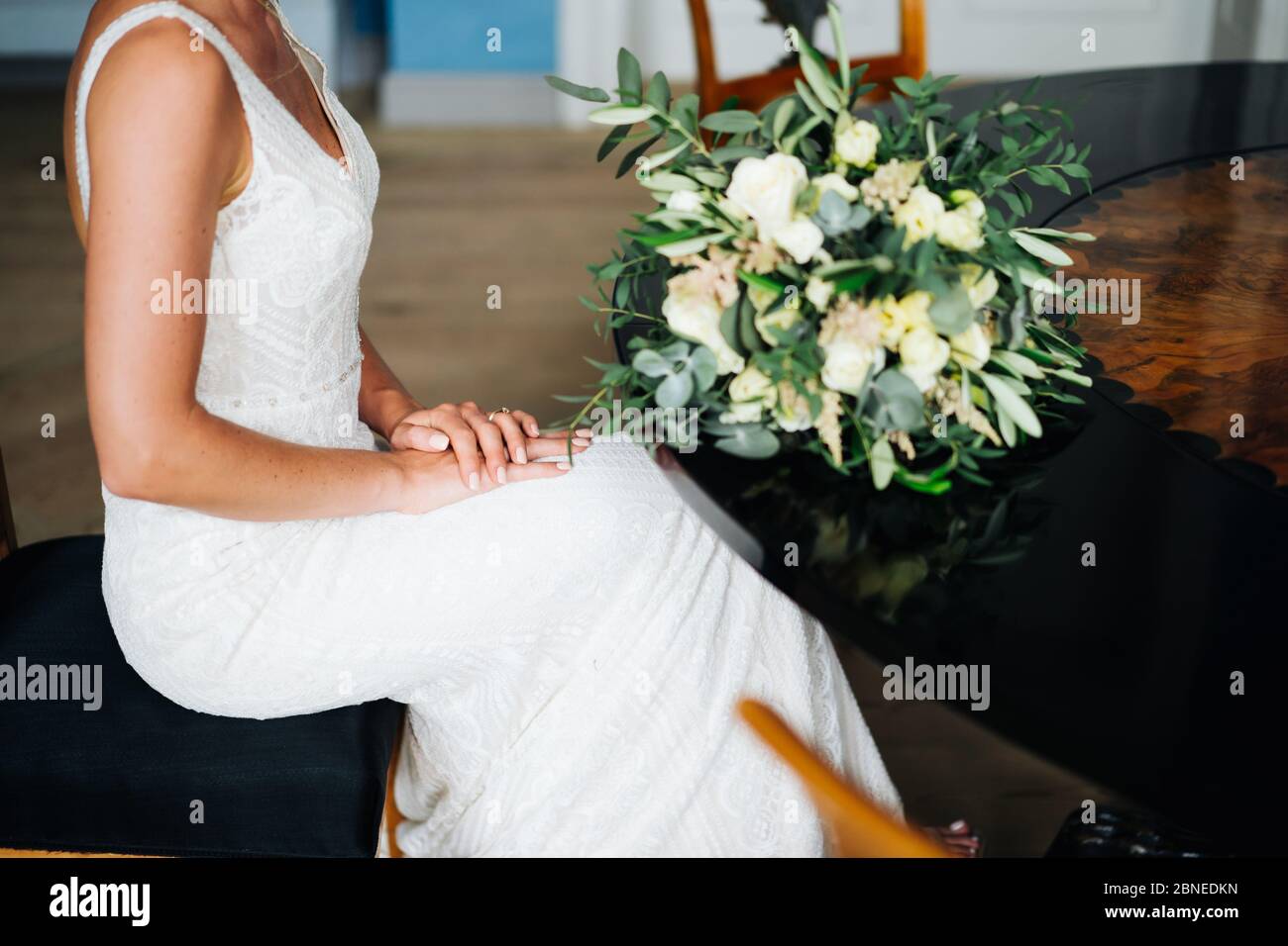 Honor sitting hi-res stock photography and images - Alamy