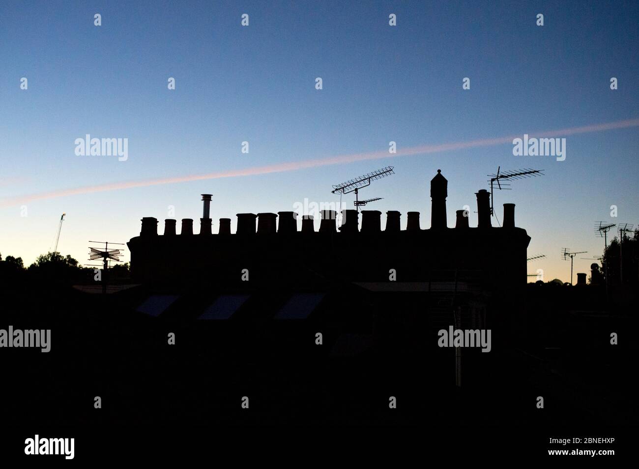 British rooftops twilight hi-res stock photography and images - Alamy