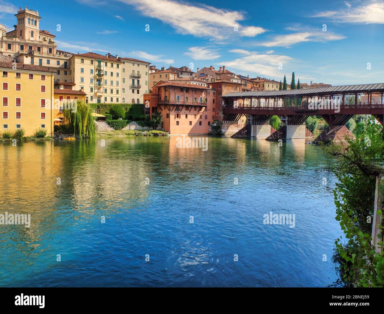 Italy view the bridges over the river hi-res stock photography and ...