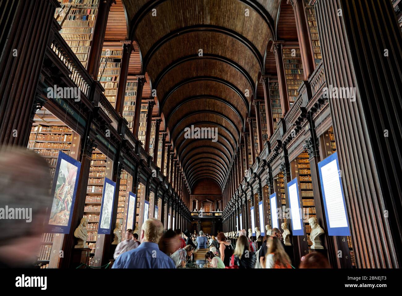 The Long Room, The Old Library, Trinity College, Dublin, Eire, Irish ...