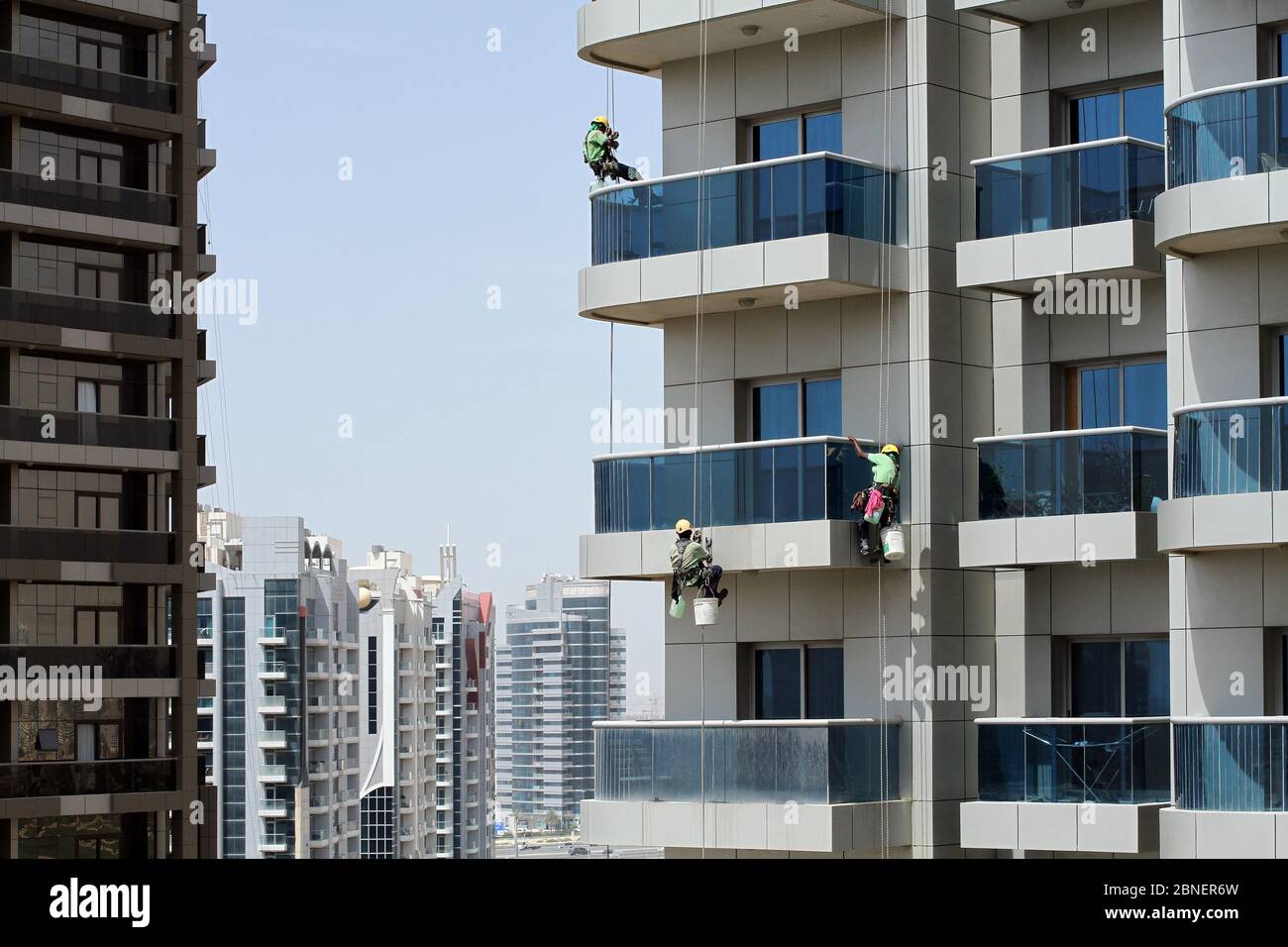 High rise construction worker hi-res stock photography and images - Alamy
