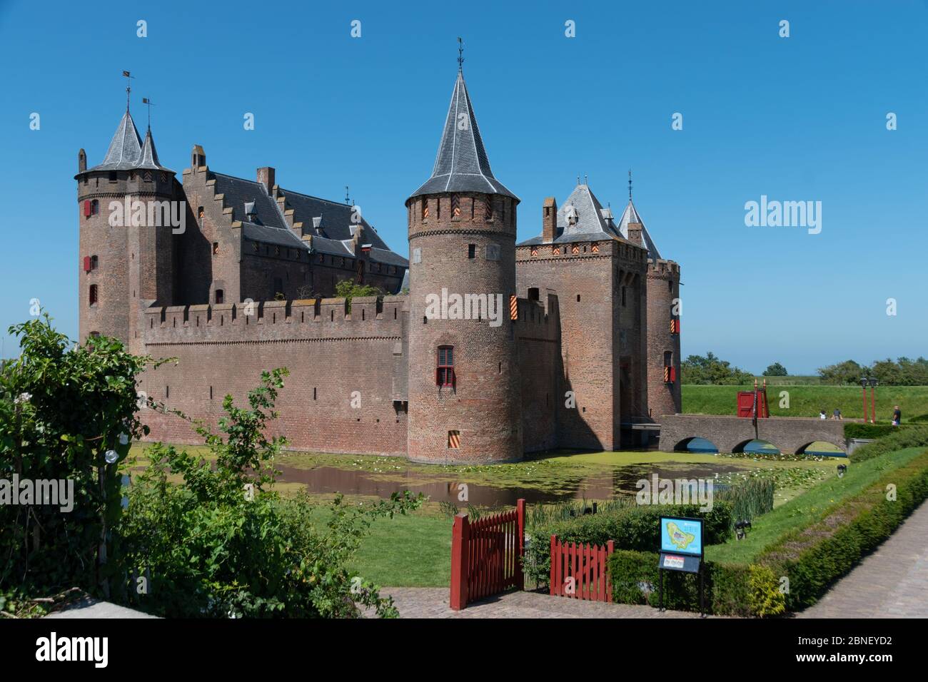 Side view muiderslot castle hi-res stock photography and images - Alamy