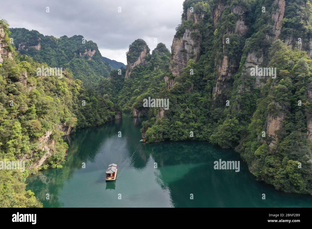 Wulingyuan scenic area hi-res stock photography and images - Alamy