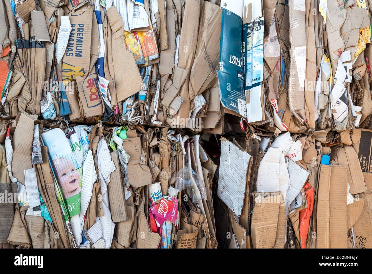 Bales cardboard recycling center hi-res stock photography and images ...